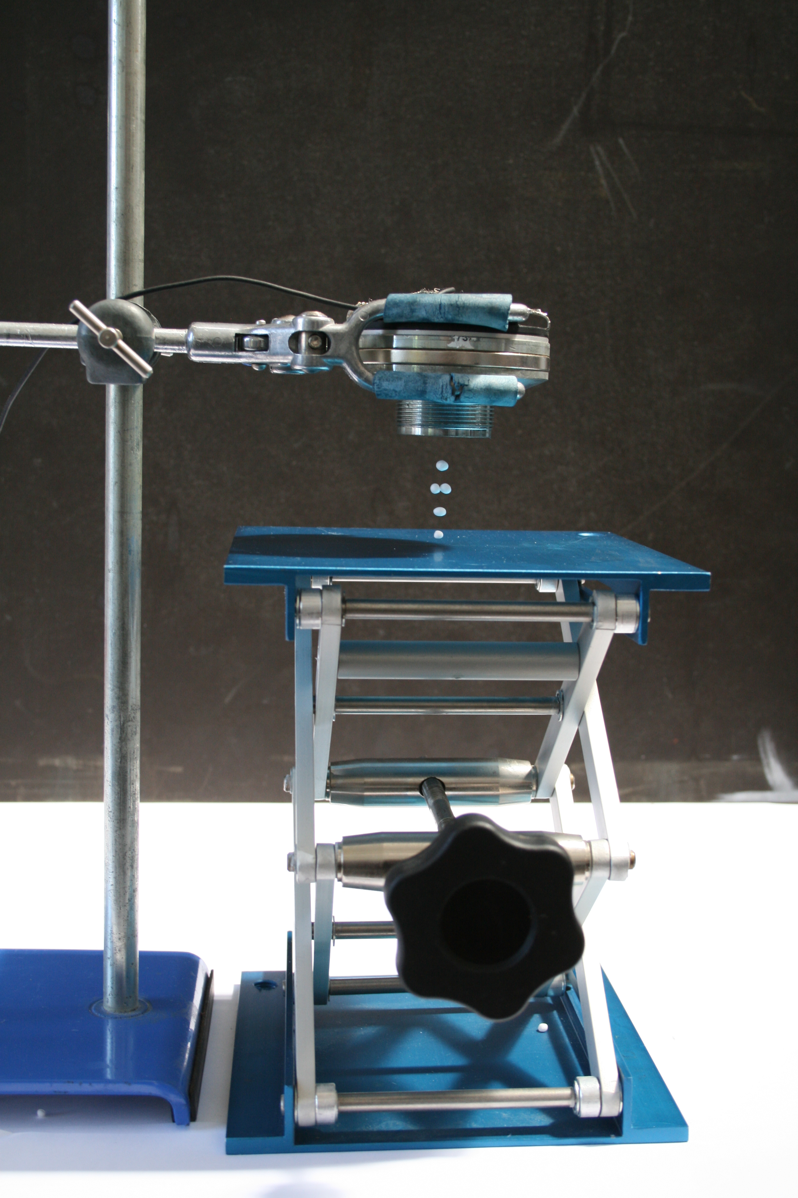How to make an ultrasonic levitator – Bruce Drinkwater